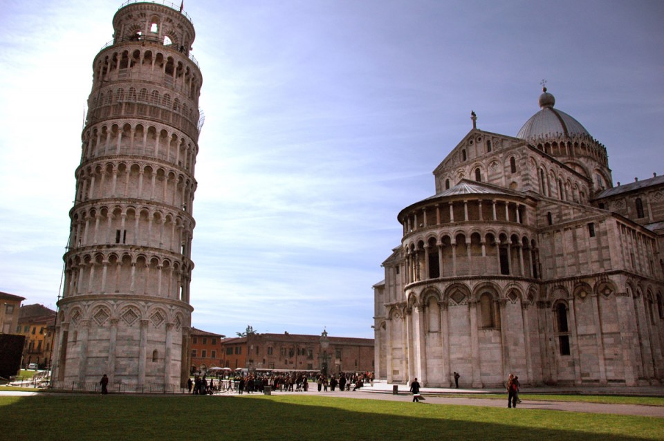 Architectural Tilts: 13 Leaning Wonders of the Built World | Urbanist
