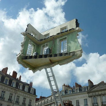 Weightless Space: Ghostly Floating Room Hovers in Midair | Urbanist
