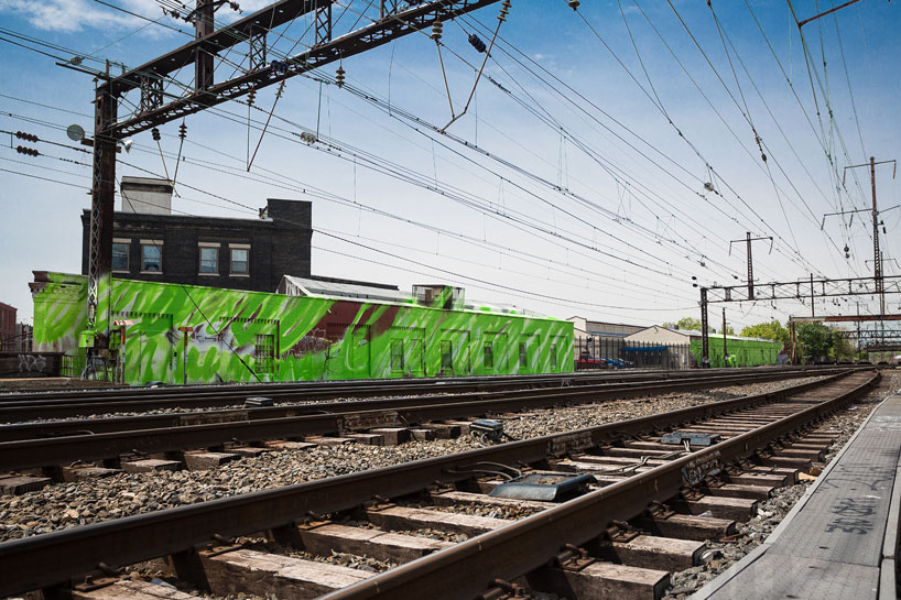High-Speed Art: Murals Spray-Painted for Train Passengers | Urbanist