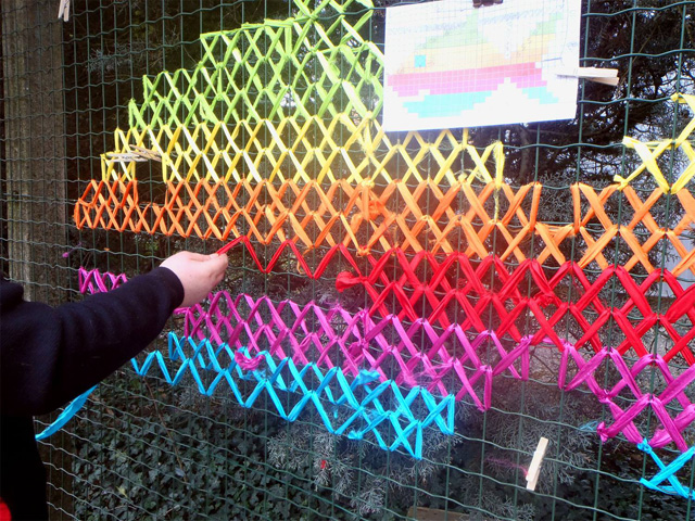 Urban X-Stitch: Street Artist Cross-Stitches Yarn on Fences | Urbanist
