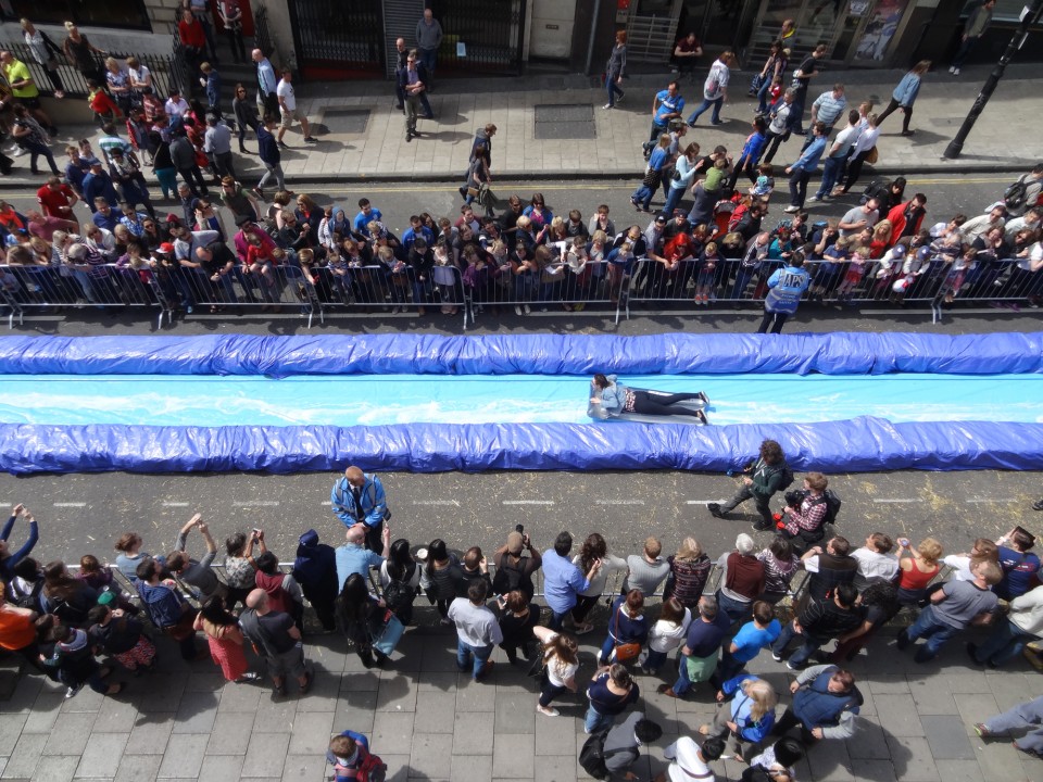 Park & Slide: 100,000 Sign Up to Slip 300 Feet Down a Street - WebUrbanist