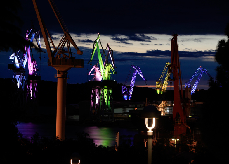 Infrastructural Art: Colorful LEDs Lights Up Shipyard Cranes | Urbanist