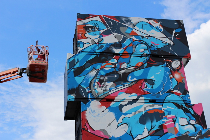 Cargo Canvases: 6 Street Artists Paint 22 Stacked Containers | Urbanist