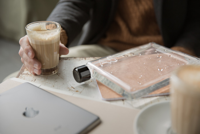 Memo Bottle: Slim Paper-Shaped Water Canteen for Laptop Bags - WebUrbanist