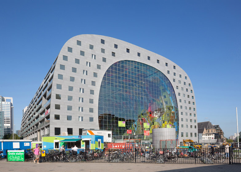 Rounded Market Hall: Huge Digital Mural Wraps 118,000 Sq Ft | Urbanist