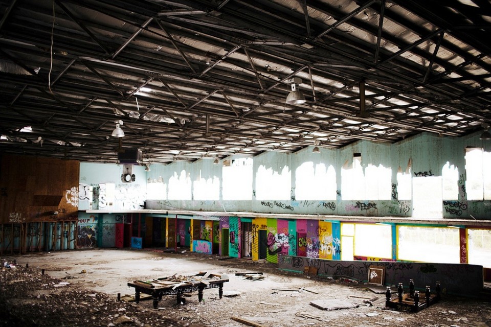 Racked: 10 Abandoned Pool, Billiard & Snooker Parlors | Urbanist