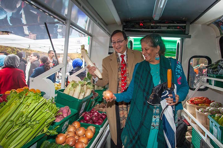 Urban Transformer: Bus Unfolds into Mobile Fresh Food Market | Urbanist