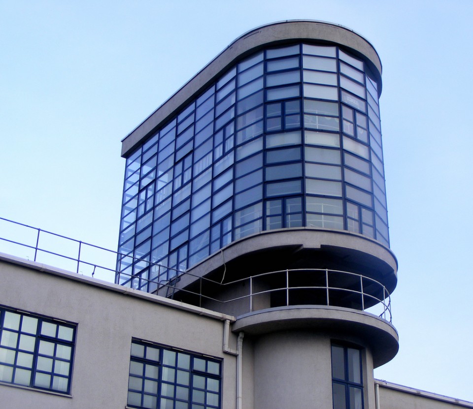 Afterglow: Luma Tower, Glasgow’s Shining Art Deco Icon - WebUrbanist