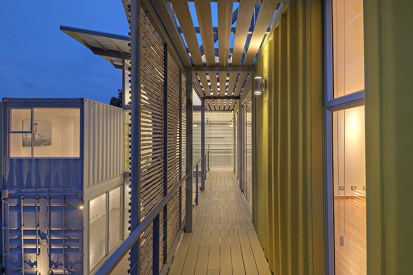 Casa Cargo: Containers Frame Photographer’s Sustainable Home - WebUrbanist