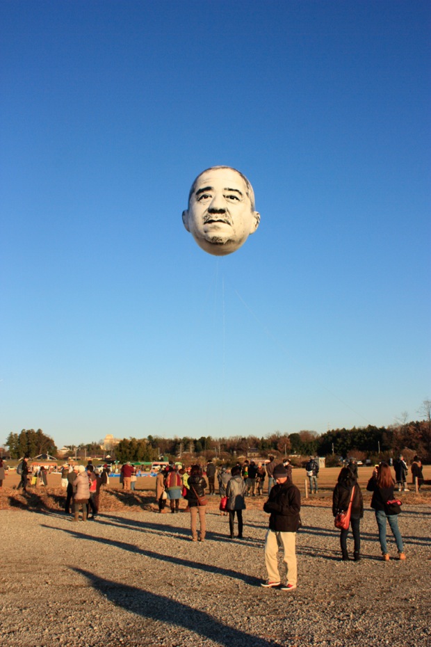 That’s No Moon: Artists Launch Huge Human Head Balloon | Urbanist