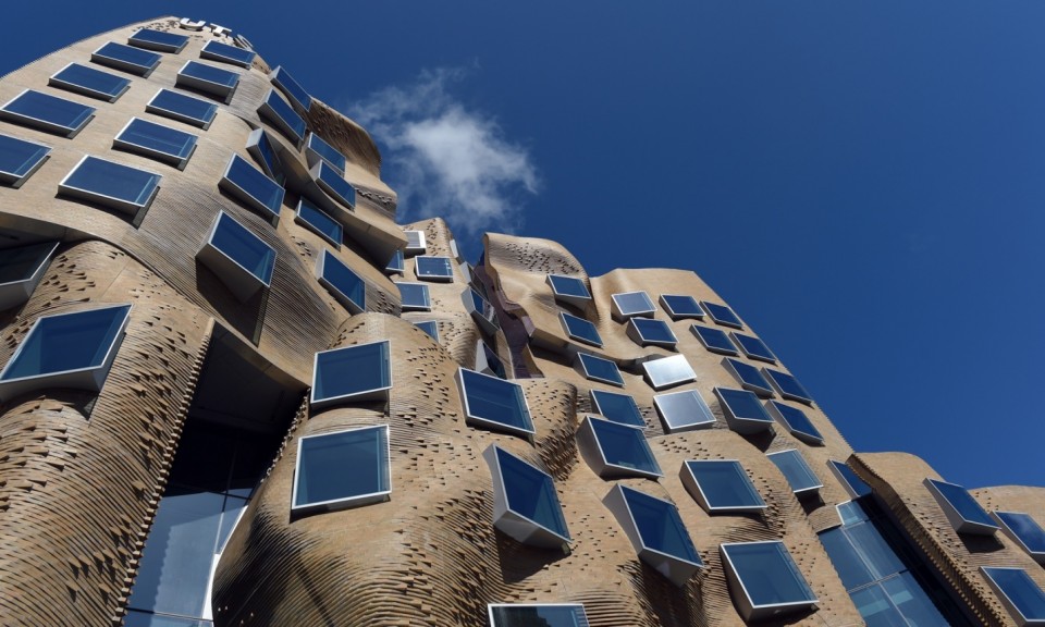 New Frank Gehry Building So Ugly it Has to Wear a Paper Bag | Urbanist