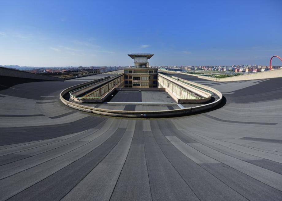 Rooftop Recreation: 12 Vertigo-Inducing Sky-High Hangouts - WebUrbanist