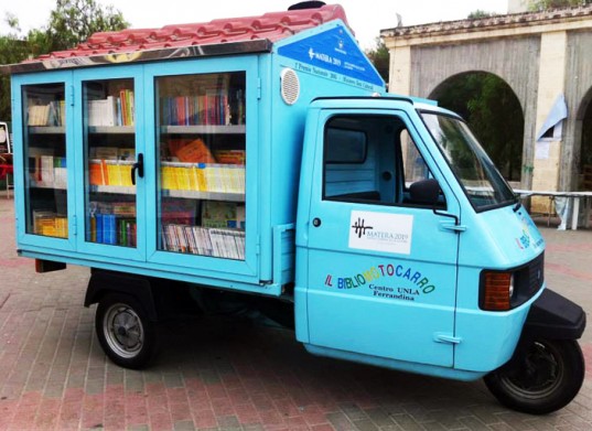Mobile Pop-Up Libraries: 12 Temporary & Traveling Book Lenders | Urbanist