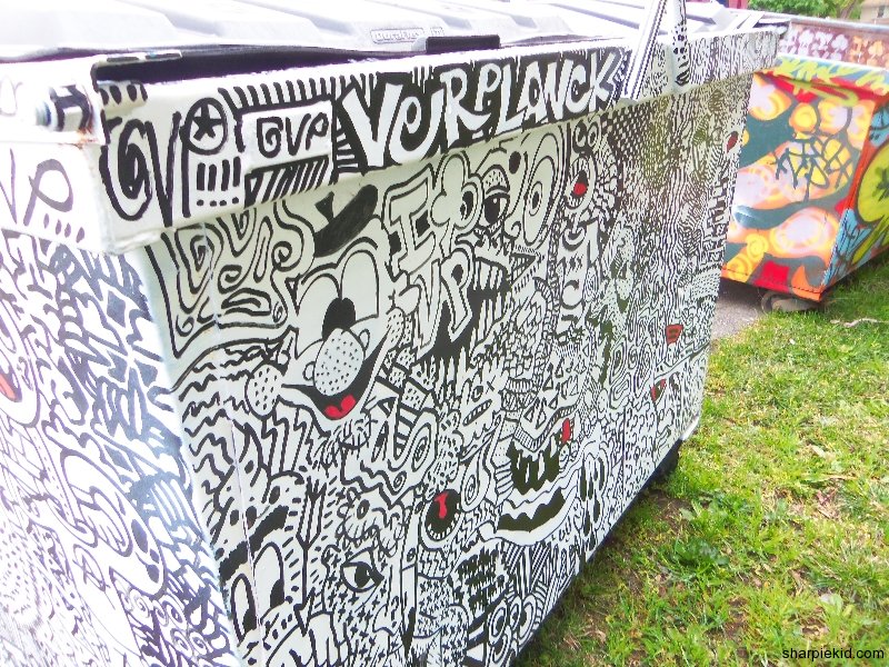 Dumpster Divine: 12 Flashy Trashy Artistic Dumpsters | Urbanist