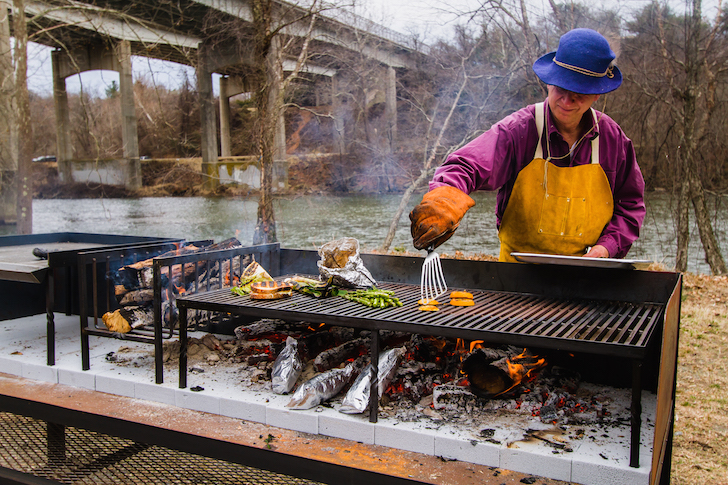 Assembled in 3 Days: Biggest Cargo Container Restaurant in US - WebUrbanist