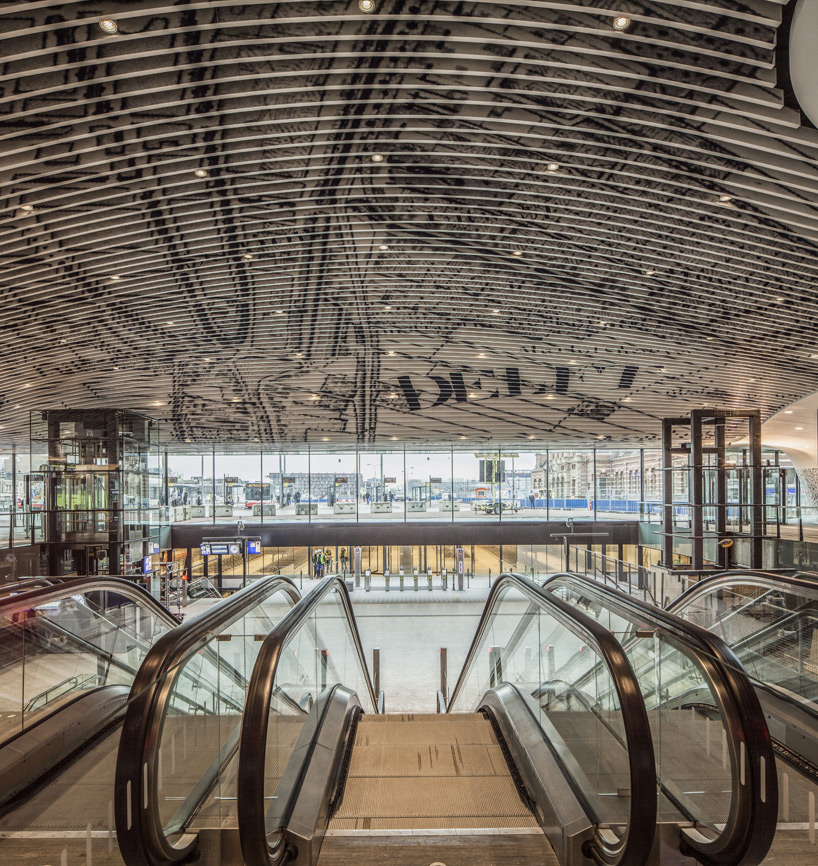 Do Look Up: 14 Dazzling Modern Ceiling Designs - WebUrbanist