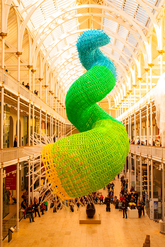 Blowing Up: 16 Impressive Inflatable Works of Balloon Art | Urbanist