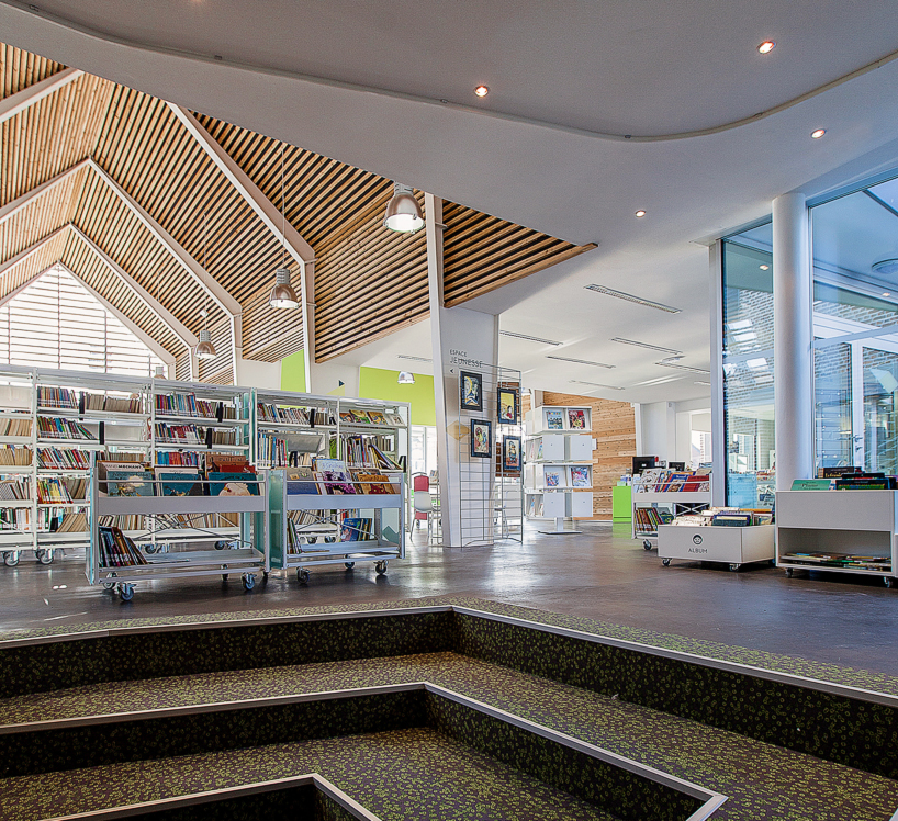Room to Read in a Digital World: 14 Modern Library Designs - WebUrbanist