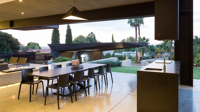 Blurring Boundaries: 14 Modern Houses That Open to the Air | Urbanist