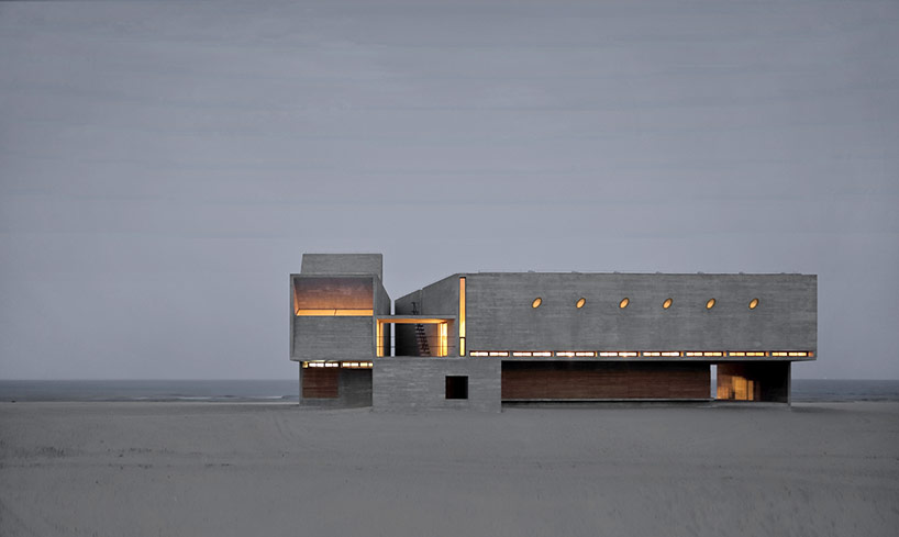 Beach Read: Monumental Concrete Library on the Edge of a Bay | Urbanist