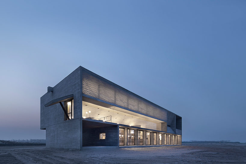 Beach Read: Monumental Concrete Library on the Edge of a Bay - WebUrbanist