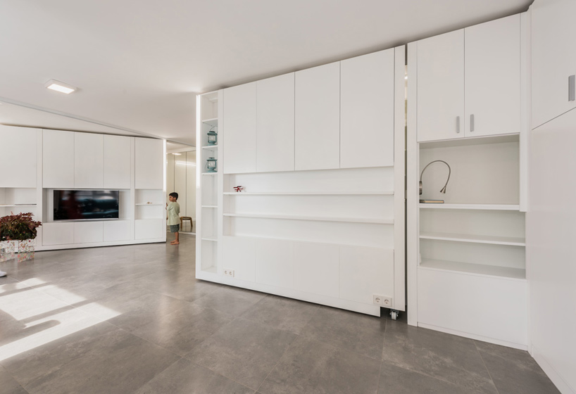 New Spin: Rotating & Sliding Walls Turn 1-BR Apartment into 3 | Urbanist