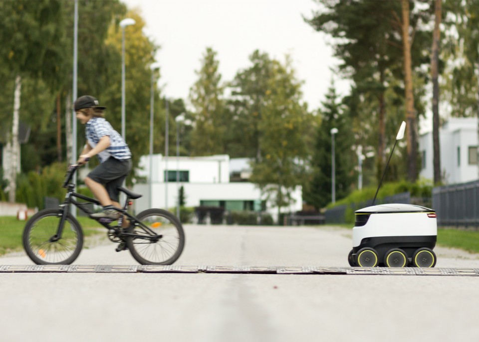 Robotic Delivery: 6-Wheeled Drones Set to Roll Out in London - WebUrbanist