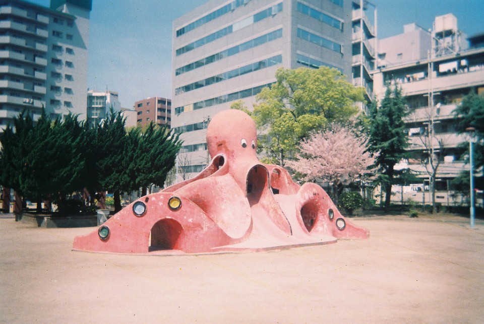 Suckers! Japan’s Ubiquitous Octopus Playground Slides | Urbanist