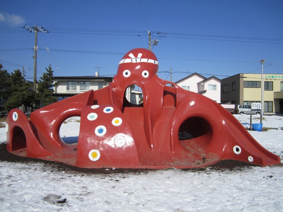 Suckers! Japan’s Ubiquitous Octopus Playground Slides | Urbanist