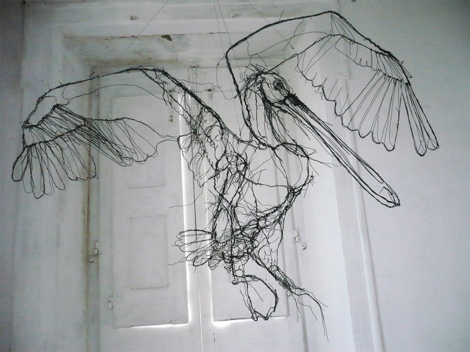 Drawing with Wire: Scribbled Sculptures Make Sketches 3D - WebUrbanist