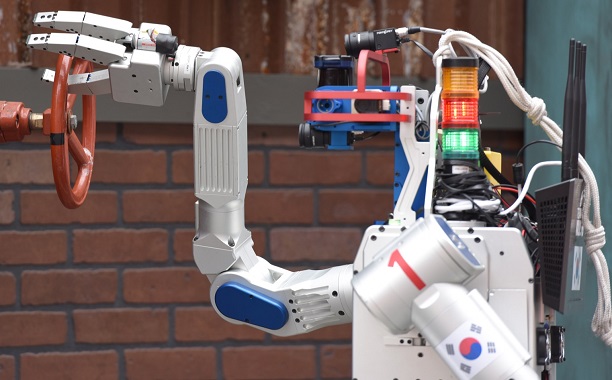 The Droids You’re Looking For? 10 Amazing DARPA Robots - WebUrbanist