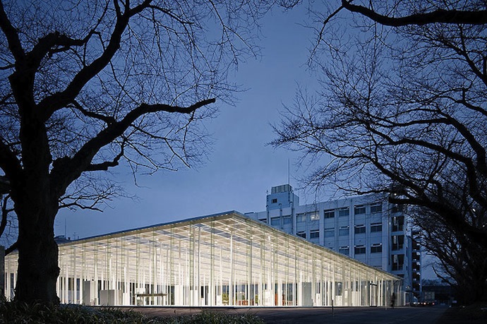 Architecture with Nothing to Hide: 13 Glass Box Buildings - WebUrbanist