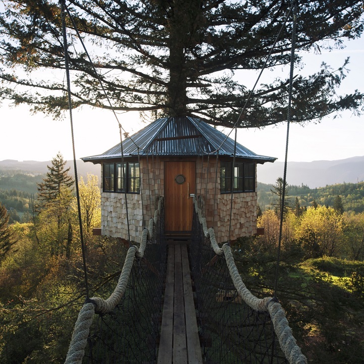 Never Grow Up: Man Quits Job, Builds Dream Treehouse Dwelling - WebUrbanist