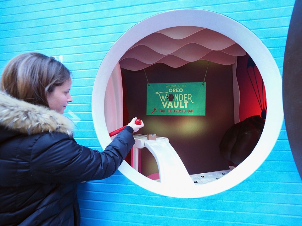 Mystery Oreo Vault in NYC Takes You on a Weird Tasty Trip - WebUrbanist