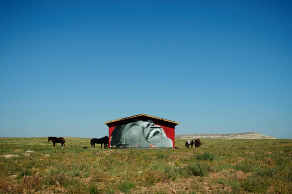 Roadside Renaissance: Art Of The Painted Desert Project - WebUrbanist