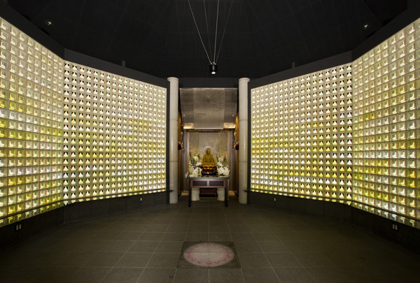 LED Buddha Vaults & Smart Card Entry: High-Tech Cemetery in Tokyo ...