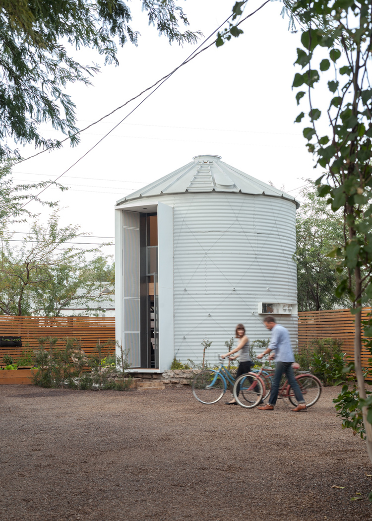Midcentury Grain Silo to Modern Home: Incredibly Cozy Conversion ...