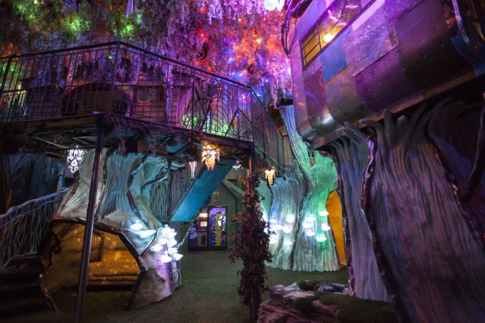 House of Eternal Return: Trippy Exhibit Owned by George RR Martin ...