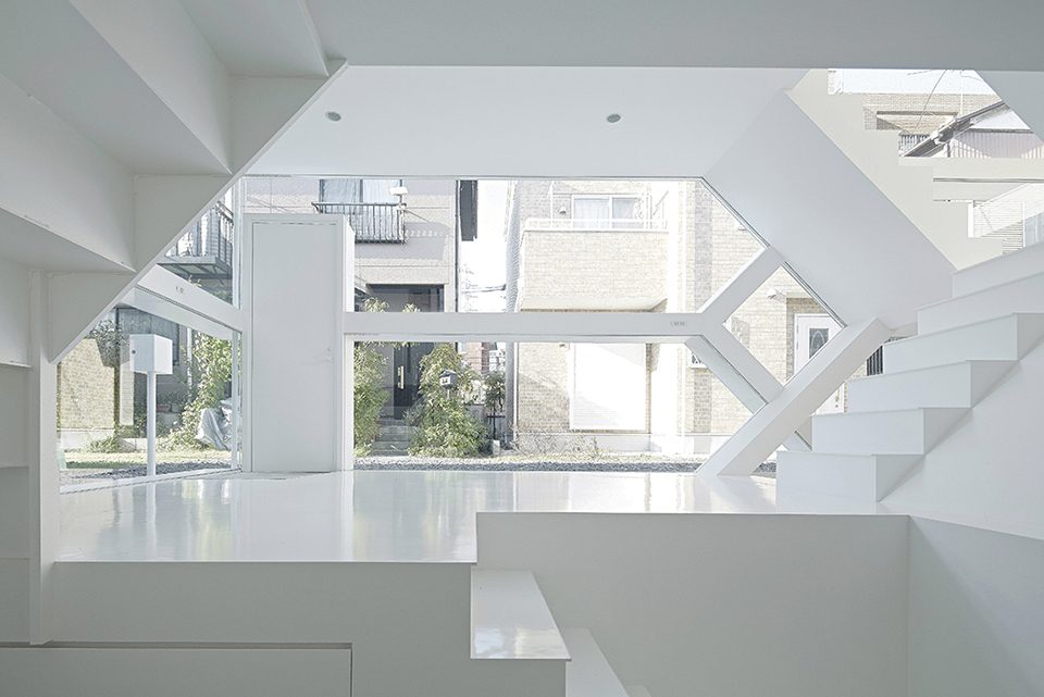 Fresh & Modern Showcase: 15 Strikingly Beautiful Geometric Home Designs ...