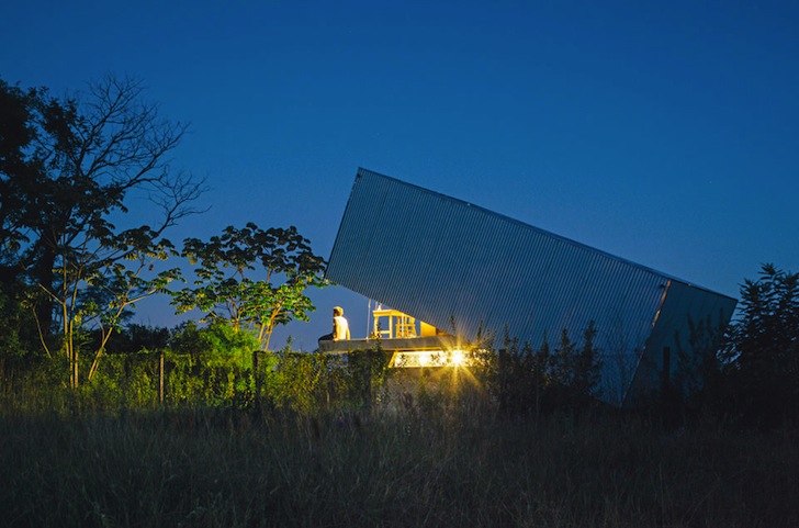 Dynamic Architecture: 13 Buildings with Moving Parts - WebUrbanist