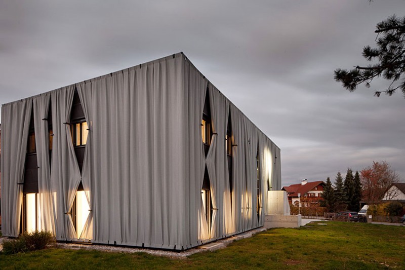 That’s a Wrap! 15 Building Facades Veiled in Plastic & Cloth | Urbanist