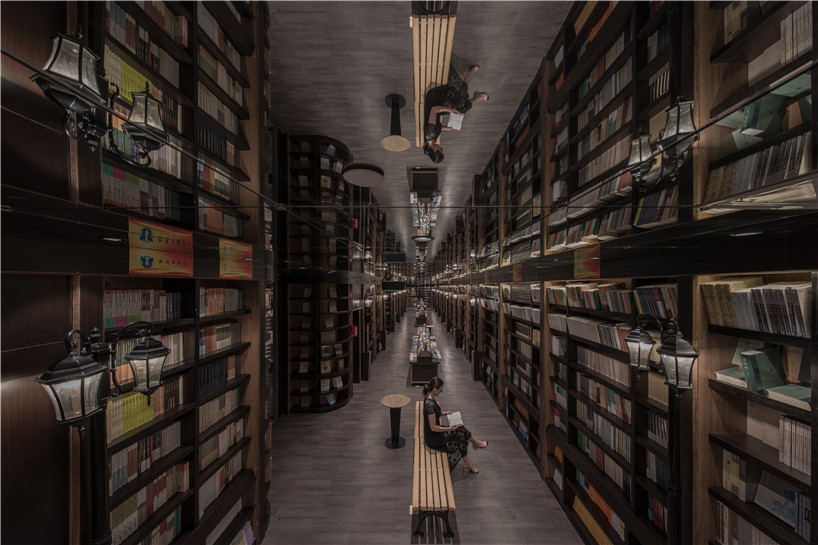 Book City: Retail Space for Reading Mimics the Look of Urban Spaces ...