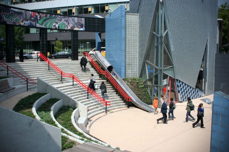 12 City Slides Turning Urban Settings Into Playgrounds for Adults ...
