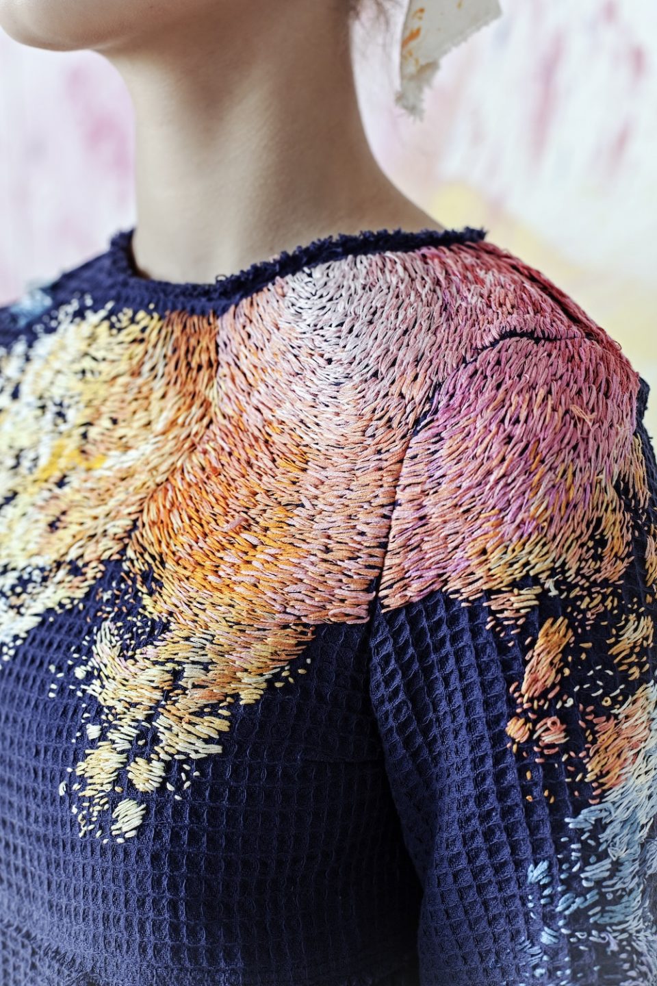Design in Stitches: 45 Artistic Embroidered & Cross-Stitched Creations ...