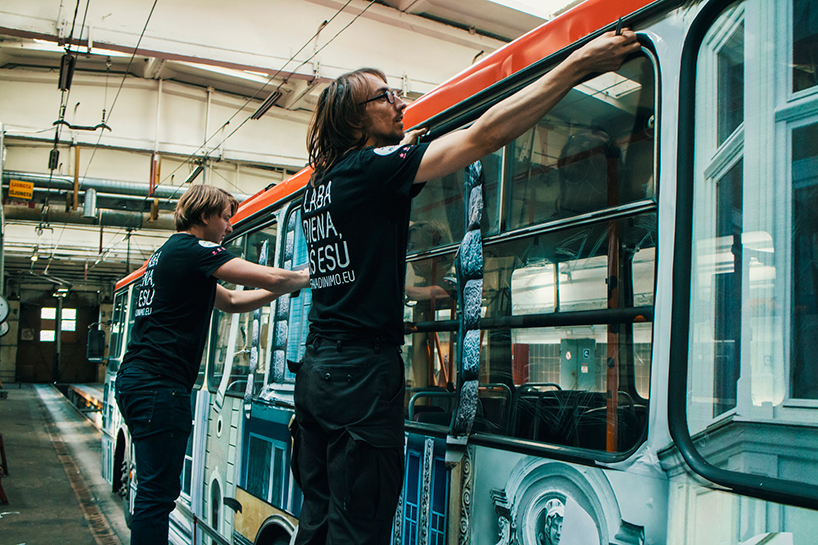 Invisible Buses: Photorealistic Prints Provide Moving Urban Camouflage ...