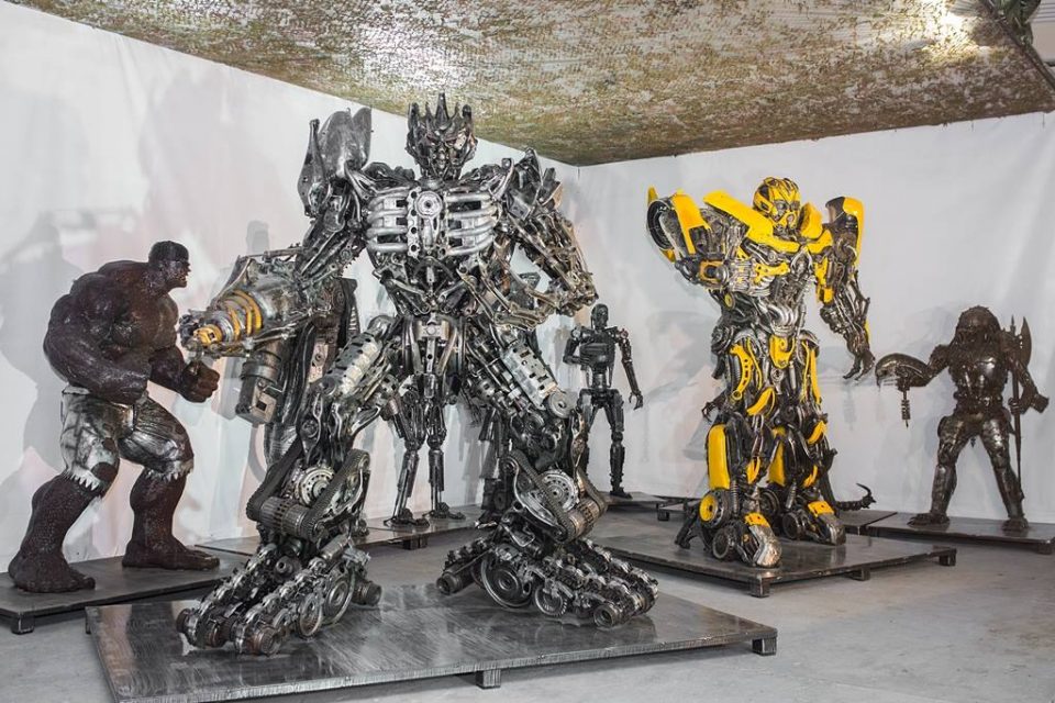 Wheels of Steel: Full-Sized Art Cars Made of Nothing But Scrap Metal ...