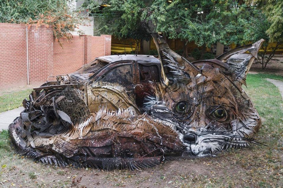 Wild & Scrappy: 3D Trash Sculptures of Animals Pop Up in Urban Spaces ...
