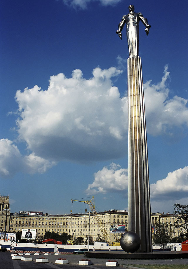 Staggering Statues: 7 Monumental Wonders of the Former Soviet Union ...