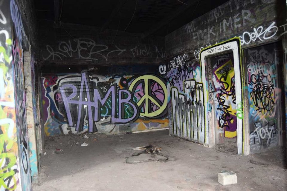 Tee’d Off: A Dozen Abandoned Golf Driving Ranges | Urbanist