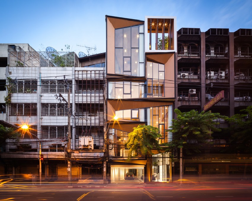 Modern Home Makeovers: 15 Dramatic Before & After Transformations ...